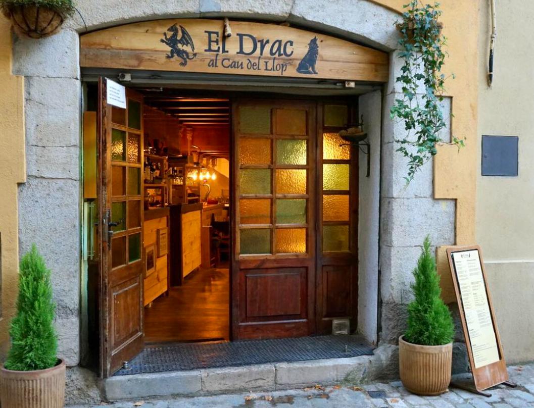El Drac al Cau del Llop - Bar de tapas en Girona